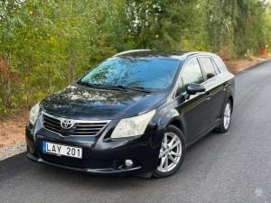 Melns Toyota Avensis 2011 Viļņa, ar dzinēja tilpumu 2.23 L un nobraukumu 351 tūkst. km par 3699 €, foto  vietnē AUTOMOTO.COM.LV
