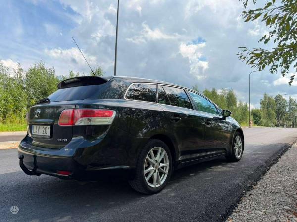 Тойота Авенсис 2011 в Вильнюс на AUTOMOTO.COM.LV Черный Тойота Авенсис 2011 в Вильнюс, объемом двигателя 2.23 л и пробегом 351 тыс. км за 3450 €, фото 6 на AUTOMOTO.COM.LV