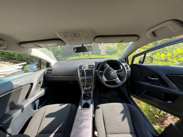 Black Toyota Avensis 2011 in Klaipeda, with an engine capacity of 1.80 L and mileage of 213 thousand km for 2250 €, photo 1 on AUTOMOTO.COM.LV