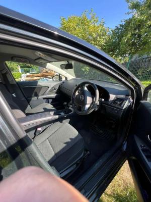 Black Toyota Avensis 2011 in Klaipeda, with an engine capacity of 1.80 L and mileage of 213 thousand km for 2250 €, photo 4 on AUTOMOTO.COM.LV