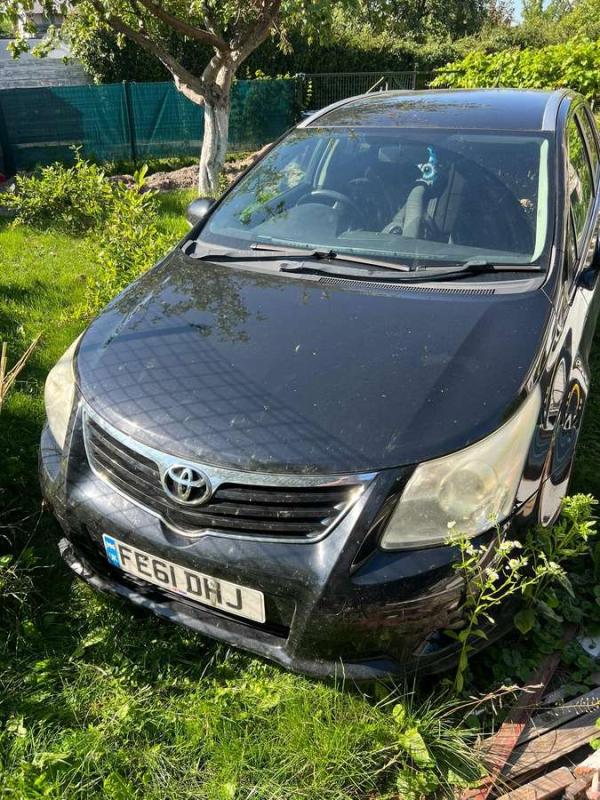 Black Toyota Avensis 2011 in Klaipeda, with an engine capacity of 1.80 L and mileage of 213 thousand km for 2250 €, photo 10 on AUTOMOTO.COM.LV