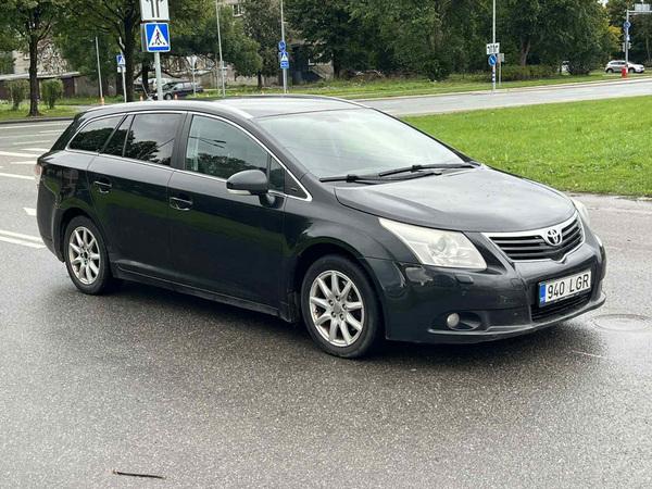 Черный Тойота Авенсис 2011 в Нарва, объемом двигателя 2.00 л и пробегом 410 тыс. км за 1999 €, фото 3 на AUTOMOTO.COM.LV