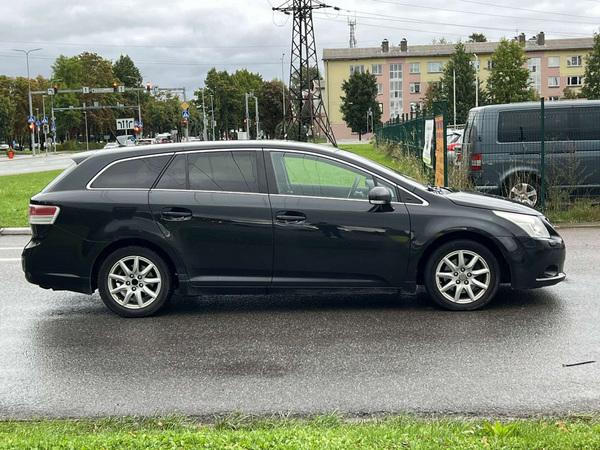 Черный Тойота Авенсис 2011 в Нарва, объемом двигателя 2.00 л и пробегом 410 тыс. км за 1999 €, фото 6 на AUTOMOTO.COM.LV