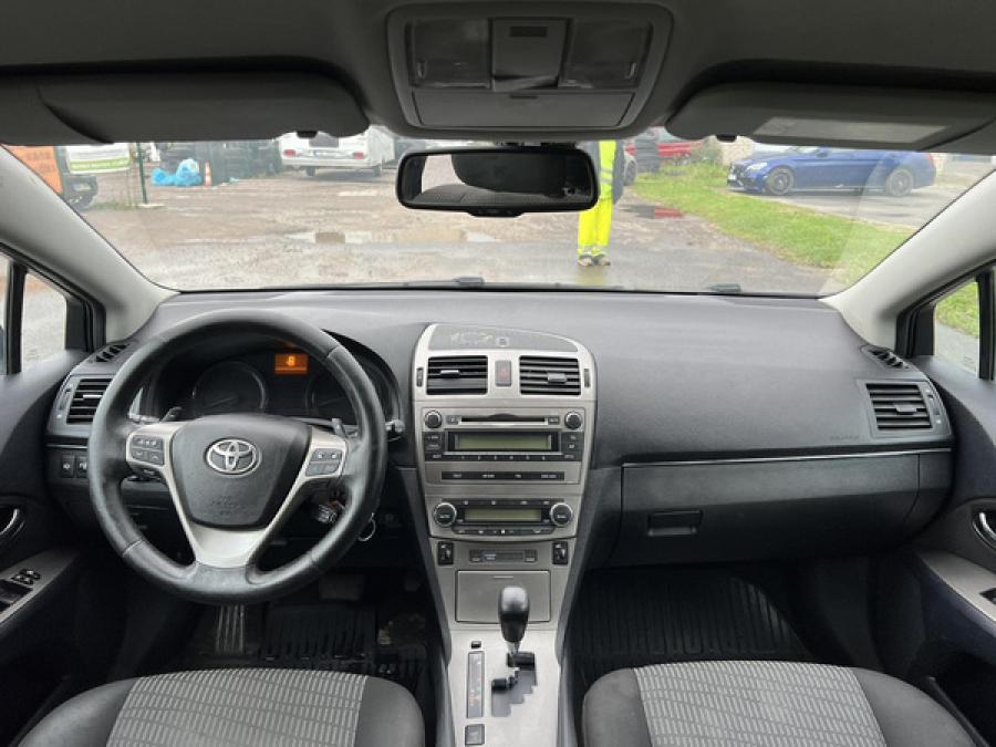 Melns Toyota Avensis 2011 Narva, ar dzinēja tilpumu 2.00 L un nobraukumu 410 tūkst. km par 1999 €, foto 10 vietnē AUTOMOTO.COM.LV