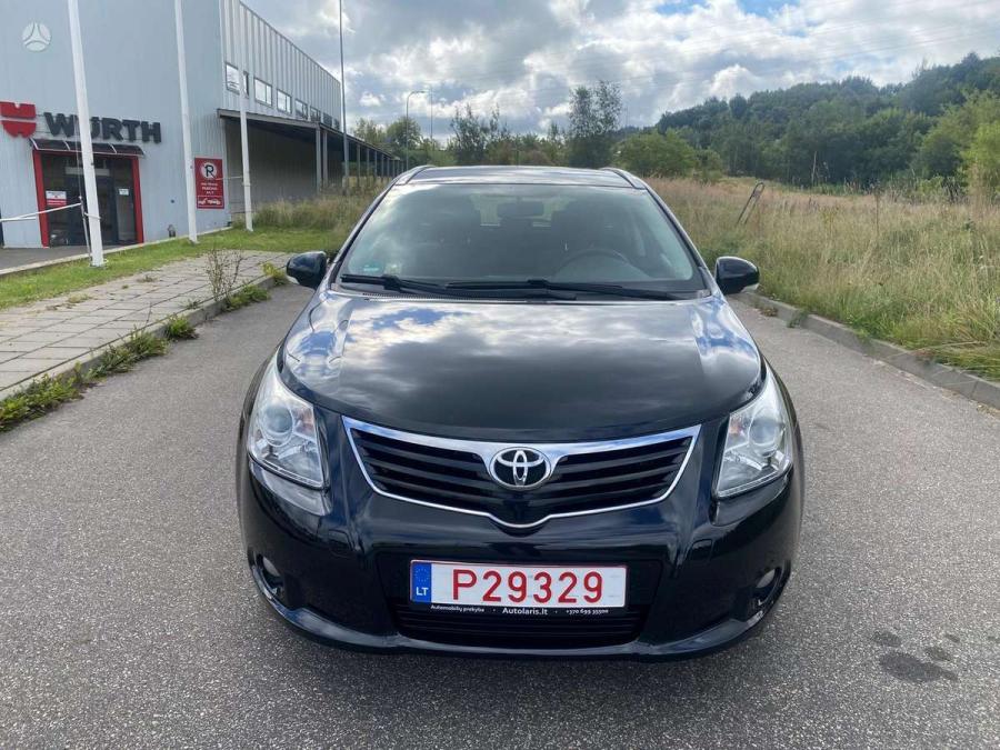 Black Toyota Avensis 2011 in Vilnius, with an engine capacity of 1.60 L and mileage of 255 thousand km for 6350 €, photo 3 on AUTOMOTO.COM.LV