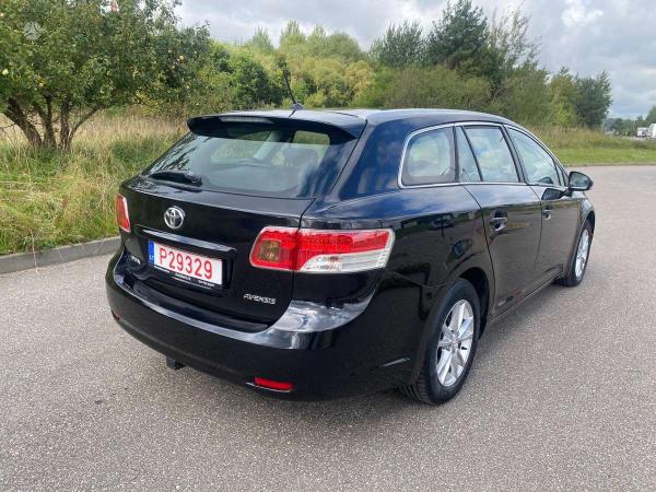 Черный Тойота Авенсис 2011 в Вильнюс, объемом двигателя 1.60 л и пробегом 255 тыс. км за 6350 €, фото 6 на AUTOMOTO.COM.LV