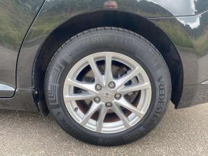 Black Toyota Avensis 2011 in Vilnius, with an engine capacity of 1.60 L and mileage of 255 thousand km for 6350 €, photo 11 on AUTOMOTO.COM.LV
