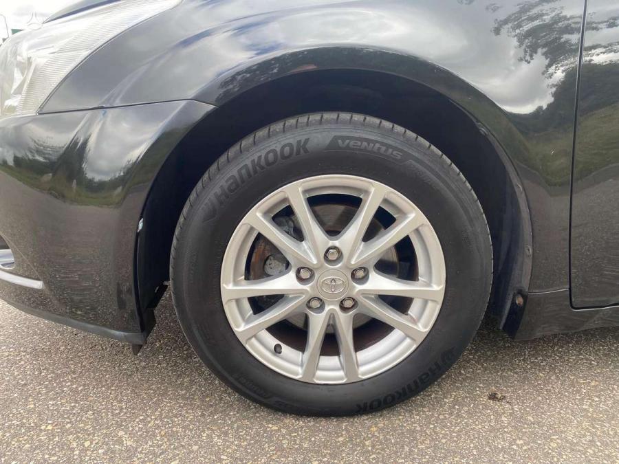 Black Toyota Avensis 2011 in Vilnius, with an engine capacity of 1.60 L and mileage of 255 thousand km for 6350 €, photo 13 on AUTOMOTO.COM.LV
