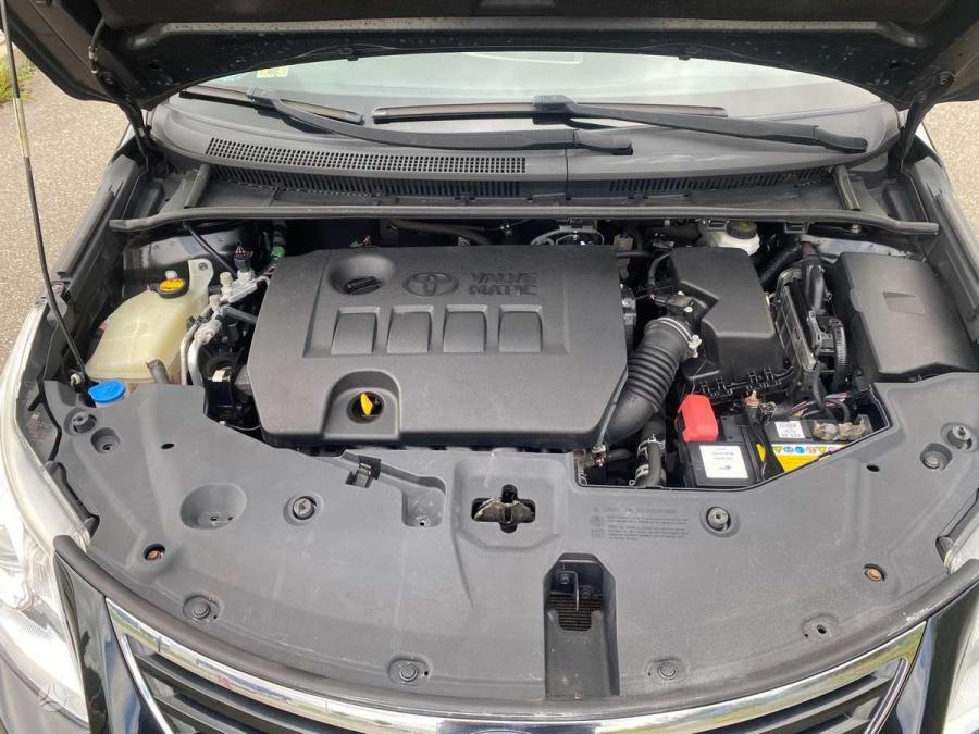 Black Toyota Avensis 2011 in Vilnius, with an engine capacity of 1.60 L and mileage of 255 thousand km for 6350 €, photo 14 on AUTOMOTO.COM.LV