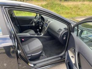 Black Toyota Avensis 2011 in Vilnius, with an engine capacity of 1.60 L and mileage of 255 thousand km for 6350 €, photo 15 on AUTOMOTO.COM.LV
