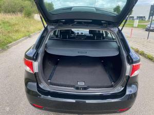 Black Toyota Avensis 2011 in Vilnius, with an engine capacity of 1.60 L and mileage of 255 thousand km for 6350 €, photo 19 on AUTOMOTO.COM.LV