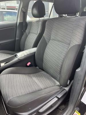 Black Toyota Avensis 2011 in Vilnius, with an engine capacity of 1.60 L and mileage of 255 thousand km for 6350 €, photo 25 on AUTOMOTO.COM.LV