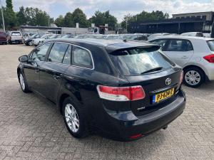 Black Toyota Avensis 2011 in Vilnius, with an engine capacity of 1.60 L and mileage of 255 thousand km for 6350 €, photo 39 on AUTOMOTO.COM.LV