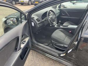 Black Toyota Avensis 2011 in Vilnius, with an engine capacity of 1.60 L and mileage of 255 thousand km for 6350 €, photo 41 on AUTOMOTO.COM.LV