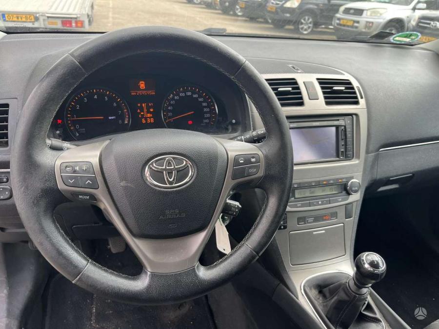 Black Toyota Avensis 2011 in Vilnius, with an engine capacity of 1.60 L and mileage of 255 thousand km for 6350 €, photo 42 on AUTOMOTO.COM.LV