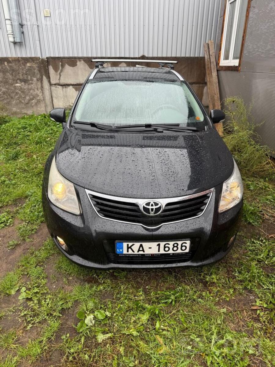 Melns Toyota Avensis 2011 Rīga, ar dzinēja tilpumu 2.00 L un nobraukumu 345 tūkst. km par 1790 €, foto 1 vietnē AUTOMOTO.COM.LV