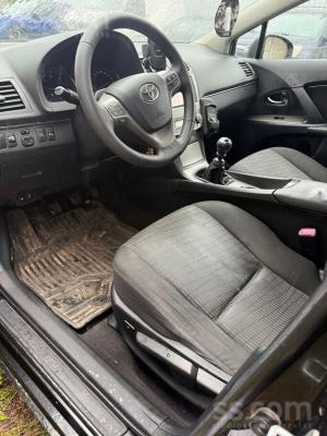 Melns Toyota Avensis 2011 Rīga, ar dzinēja tilpumu 2.00 L un nobraukumu 345 tūkst. km par 1790 €, foto 5 vietnē AUTOMOTO.COM.LV