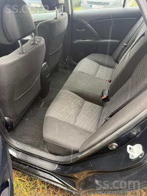 Melns Toyota Avensis 2011 Rīga, ar dzinēja tilpumu 2.00 L un nobraukumu 345 tūkst. km par 1790 €, foto 6 vietnē AUTOMOTO.COM.LV