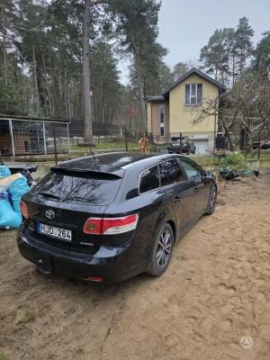 Black Toyota Avensis 2012 in Kaunas, with an engine capacity of 2.23 L and mileage of 272 thousand km for 4250 €, photo 2 on AUTOMOTO.COM.LV