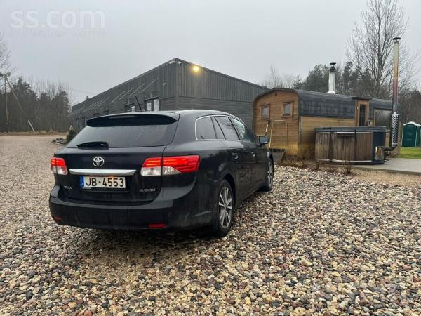 Black Toyota Avensis 2012 in Madona, with an engine capacity of 2.20 L and mileage of 204 thousand km for 6300 €, photo 4 on AUTOMOTO.COM.LV