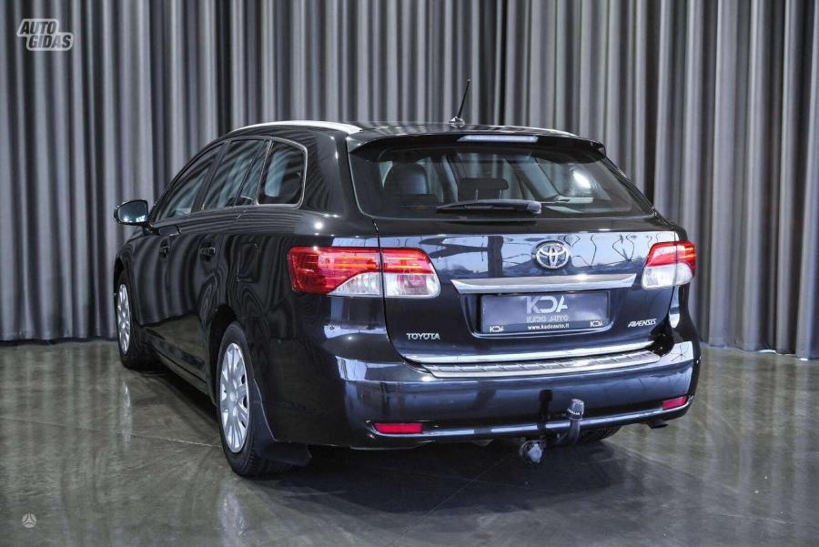 Melns Toyota Avensis 2012 Marijampole, ar dzinēja tilpumu 2.00 L un nobraukumu 258 tūkst. km par 5950 €, foto 10 vietnē AUTOMOTO.COM.LV