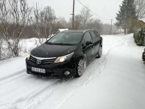 Melns Toyota Avensis 2012 Viļņa, ar dzinēja tilpumu 2.00 L un nobraukumu 300 tūkst. km par 5300 €, foto 2 vietnē AUTOMOTO.COM.LV