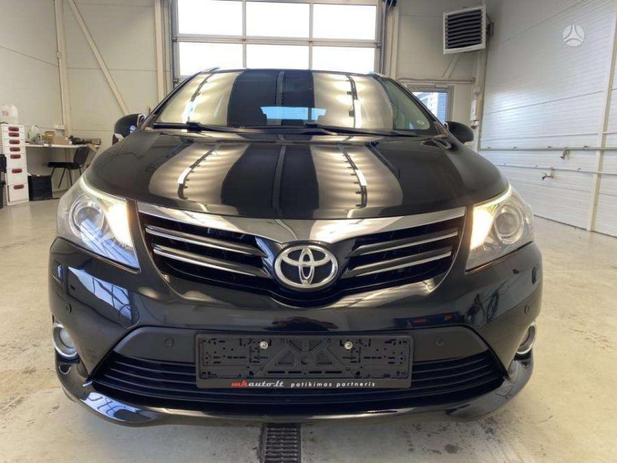 Melns Toyota Avensis 2012 Radviliškis, ar dzinēja tilpumu 2.00 L un nobraukumu 228 tūkst. km par 5750 €, foto 5 vietnē AUTOMOTO.COM.LV