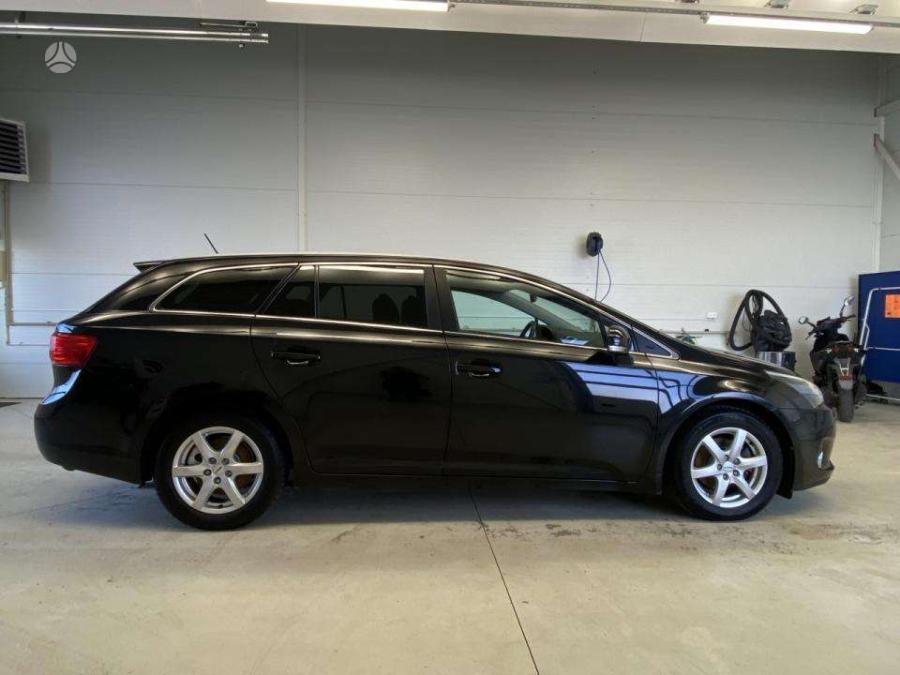 Melns Toyota Avensis 2012 Radviliškis, ar dzinēja tilpumu 2.00 L un nobraukumu 228 tūkst. km par 5750 €, foto 7 vietnē AUTOMOTO.COM.LV