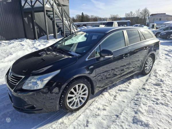 Black Toyota Avensis 2012 in Plunge, with an engine capacity of 2.20 L and mileage of 236 thousand km for 4800 €, photo 2 on AUTOMOTO.COM.LV