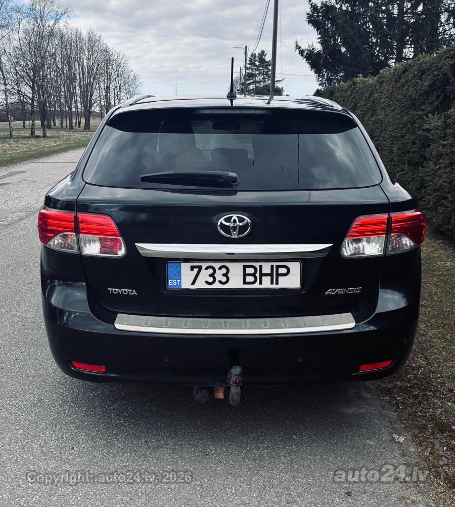 Black Toyota Avensis 2012 in Tallinn, with an engine capacity of 2.00 L and mileage of 215 thousand km for 6500 €, photo 7 on AUTOMOTO.COM.LV