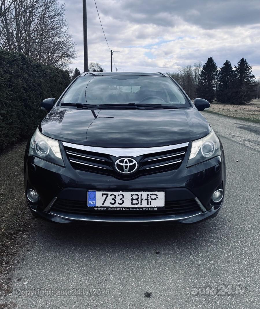 Black Toyota Avensis 2012 in Tallinn, with an engine capacity of 2.00 L and mileage of 215 thousand km for 6500 €, photo 8 on AUTOMOTO.COM.LV