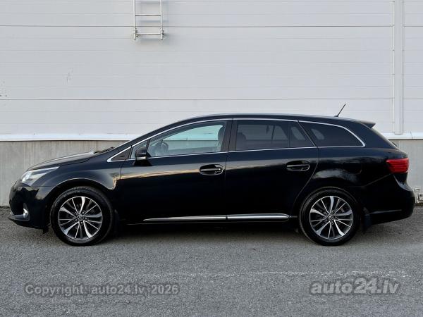 Melns Toyota Avensis 2012 Tallina, ar dzinēja tilpumu 2.00 L un nobraukumu 215 tūkst. km par 7895 €, foto 5 vietnē AUTOMOTO.COM.LV