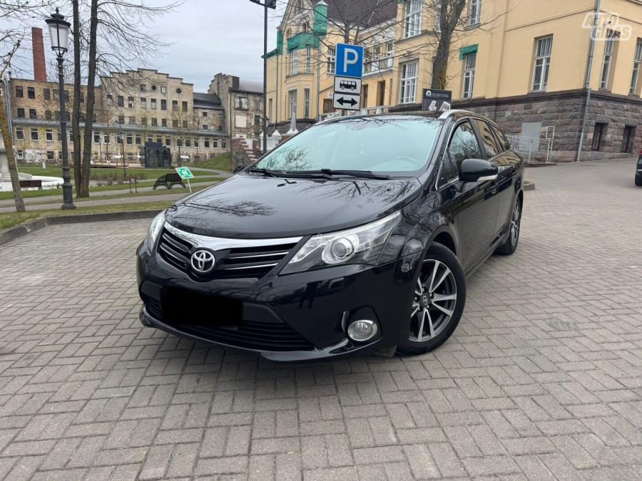 Black Toyota Avensis 2012 in Siauliai, with an engine capacity of 2.00 L and mileage of 236 thousand km for 5350 €, photo 1 on AUTOMOTO.COM.LV