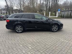 Black Toyota Avensis 2012 in Siauliai, with an engine capacity of 2.00 L and mileage of 236 thousand km for 5350 €, photo 6 on AUTOMOTO.COM.LV