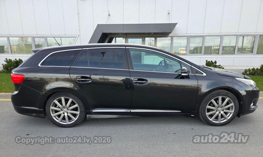 Melns Toyota Avensis 2012 Tallina, ar dzinēja tilpumu 2.00 L un nobraukumu 305 tūkst. km par 6400 €, foto 5 vietnē AUTOMOTO.COM.LV