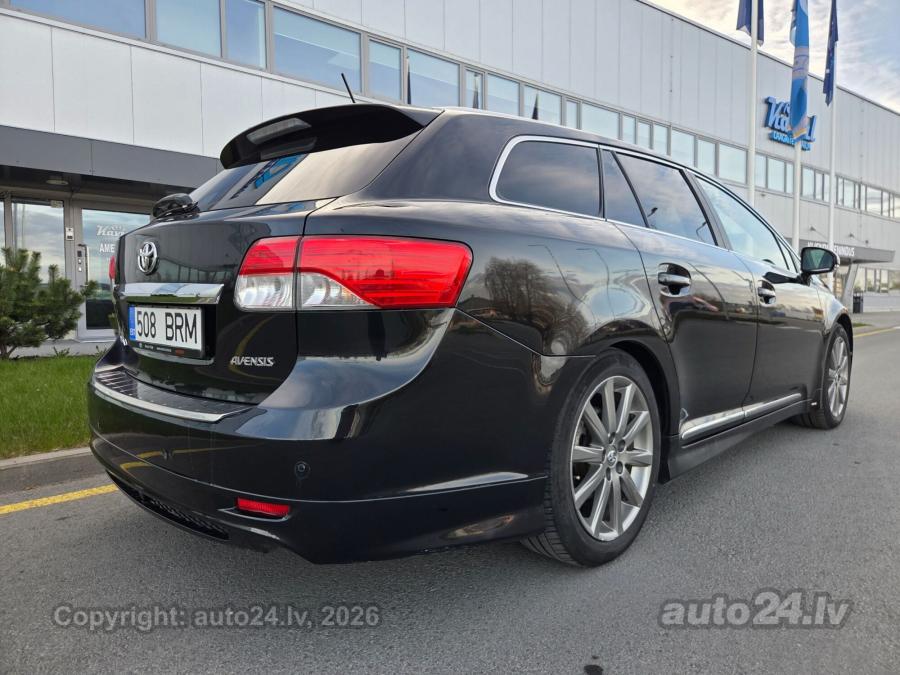 Melns Toyota Avensis 2012 Tallina, ar dzinēja tilpumu 2.00 L un nobraukumu 305 tūkst. km par 6400 €, foto 6 vietnē AUTOMOTO.COM.LV