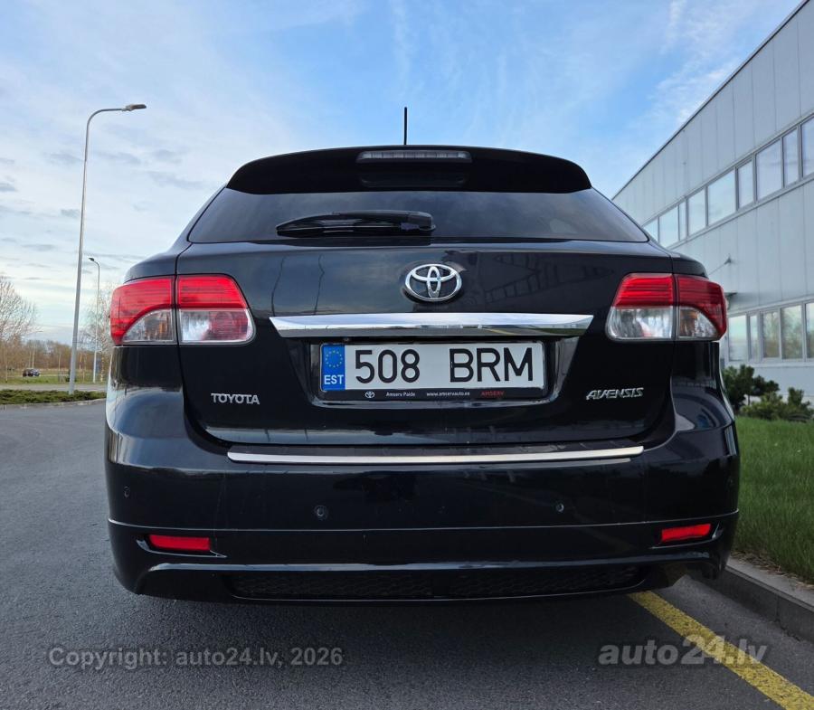 Melns Toyota Avensis 2012 Tallina, ar dzinēja tilpumu 2.00 L un nobraukumu 305 tūkst. km par 6400 €, foto 8 vietnē AUTOMOTO.COM.LV