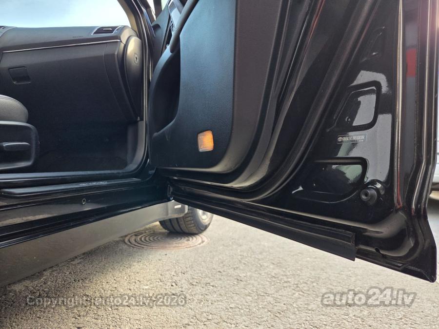Melns Toyota Avensis 2012 Tallina, ar dzinēja tilpumu 2.00 L un nobraukumu 305 tūkst. km par 6400 €, foto 18 vietnē AUTOMOTO.COM.LV