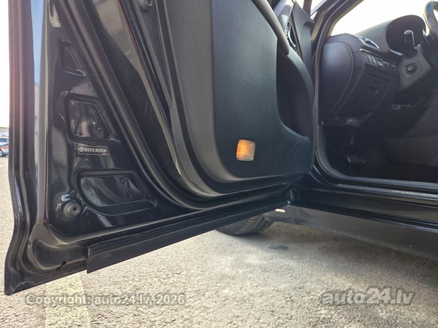 Melns Toyota Avensis 2012 Tallina, ar dzinēja tilpumu 2.00 L un nobraukumu 305 tūkst. km par 6400 €, foto 20 vietnē AUTOMOTO.COM.LV