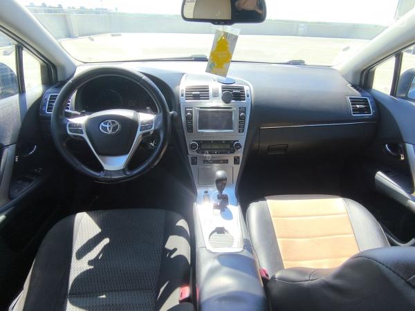 Black Toyota Avensis 2012 in Vilnius, with an engine capacity of 2.00 L and mileage of 350 thousand km for 4250 €, photo 6 on AUTOMOTO.COM.LV