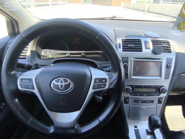 Black Toyota Avensis 2012 in Vilnius, with an engine capacity of 2.00 L and mileage of 350 thousand km for 4250 €, photo 7 on AUTOMOTO.COM.LV