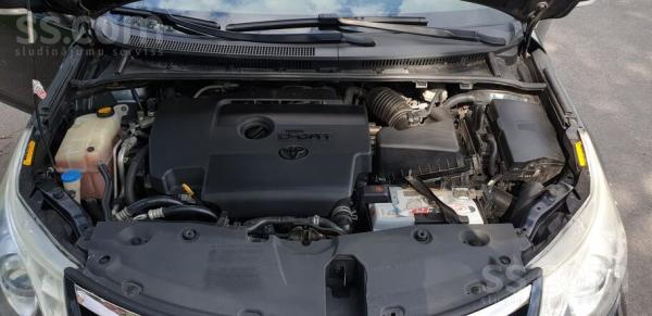 Black Toyota Avensis 2012 in Jurmala, with an engine capacity of 2.20 L and mileage of 398 thousand km for 4200 €, photo 6 on AUTOMOTO.COM.LV