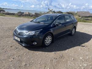 Черный Тойота Авенсис 2012 в Лиепая, объемом двигателя 1.80 л и пробегом 415 тыс. км за 3200 €, фото 3 на AUTOMOTO.COM.LV