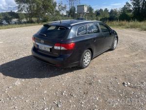 Черный Тойота Авенсис 2012 в Лиепая, объемом двигателя 1.80 л и пробегом 415 тыс. км за 3200 €, фото 4 на AUTOMOTO.COM.LV