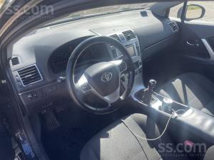 Черный Тойота Авенсис 2012 в Лиепая, объемом двигателя 1.80 л и пробегом 415 тыс. км за 3200 €, фото 5 на AUTOMOTO.COM.LV