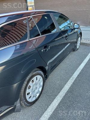 Black Toyota Avensis 2012 in Riga, with an engine capacity of 1.80 L and mileage of 264 thousand km for 5950 €, photo 4 on AUTOMOTO.COM.LV