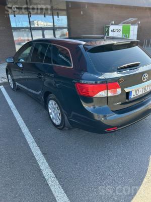 Black Toyota Avensis 2012 in Riga, with an engine capacity of 1.80 L and mileage of 264 thousand km for 5950 €, photo 6 on AUTOMOTO.COM.LV