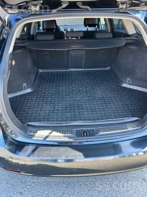 Black Toyota Avensis 2012 in Riga, with an engine capacity of 1.80 L and mileage of 264 thousand km for 5950 €, photo 8 on AUTOMOTO.COM.LV