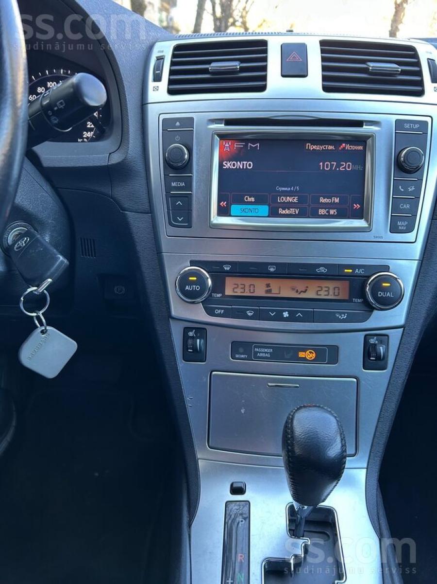 Black Toyota Avensis 2012 in Riga, with an engine capacity of 1.80 L and mileage of 264 thousand km for 5950 €, photo 17 on AUTOMOTO.COM.LV