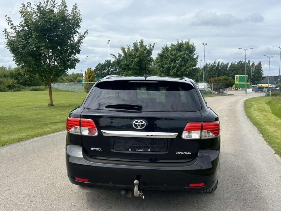 Melns Toyota Avensis 2012 Šauļi, ar dzinēja tilpumu 2.00 L un nobraukumu 232 tūkst. km par 5200 €, foto 6 vietnē AUTOMOTO.COM.LV